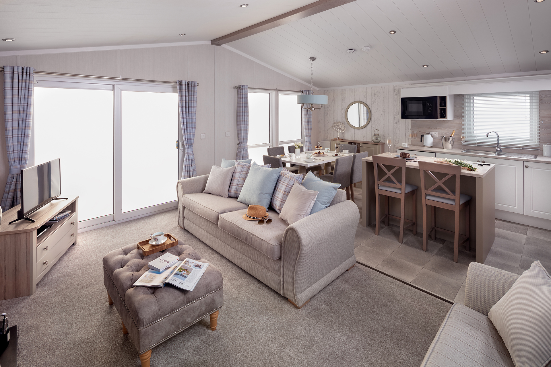 Edmonton Lodge (twin) - Swift Holiday Homes